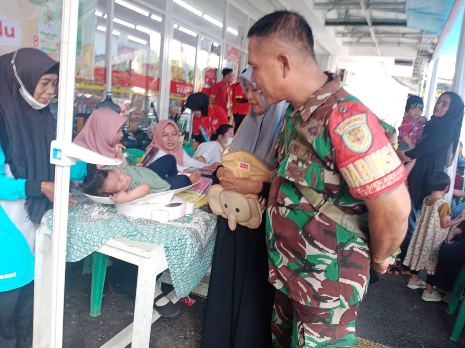 Babinsa Koramil 1313/Banjar Monitoring Kegiatan Posyandu Balita ... Babinsa Koramil 1313/Banjar Monitoring Kegiatan Posyandu Balita ...